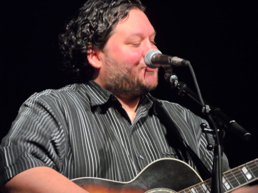 Daryl Hall, Amos Lee and Mutlu: ‘I’m in a Philly Mood’ – The Vinyl ...